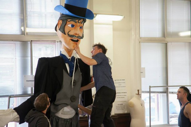 A CLOSE ENCOUNTER WITH GIANT PUPPETS FOR STUDENTS - The Northern School ...